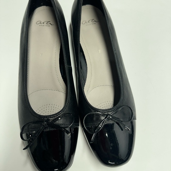Ara | Shoes | Ara Cap Toe Pump Heel Patent Leather Black 7 | Poshmark
